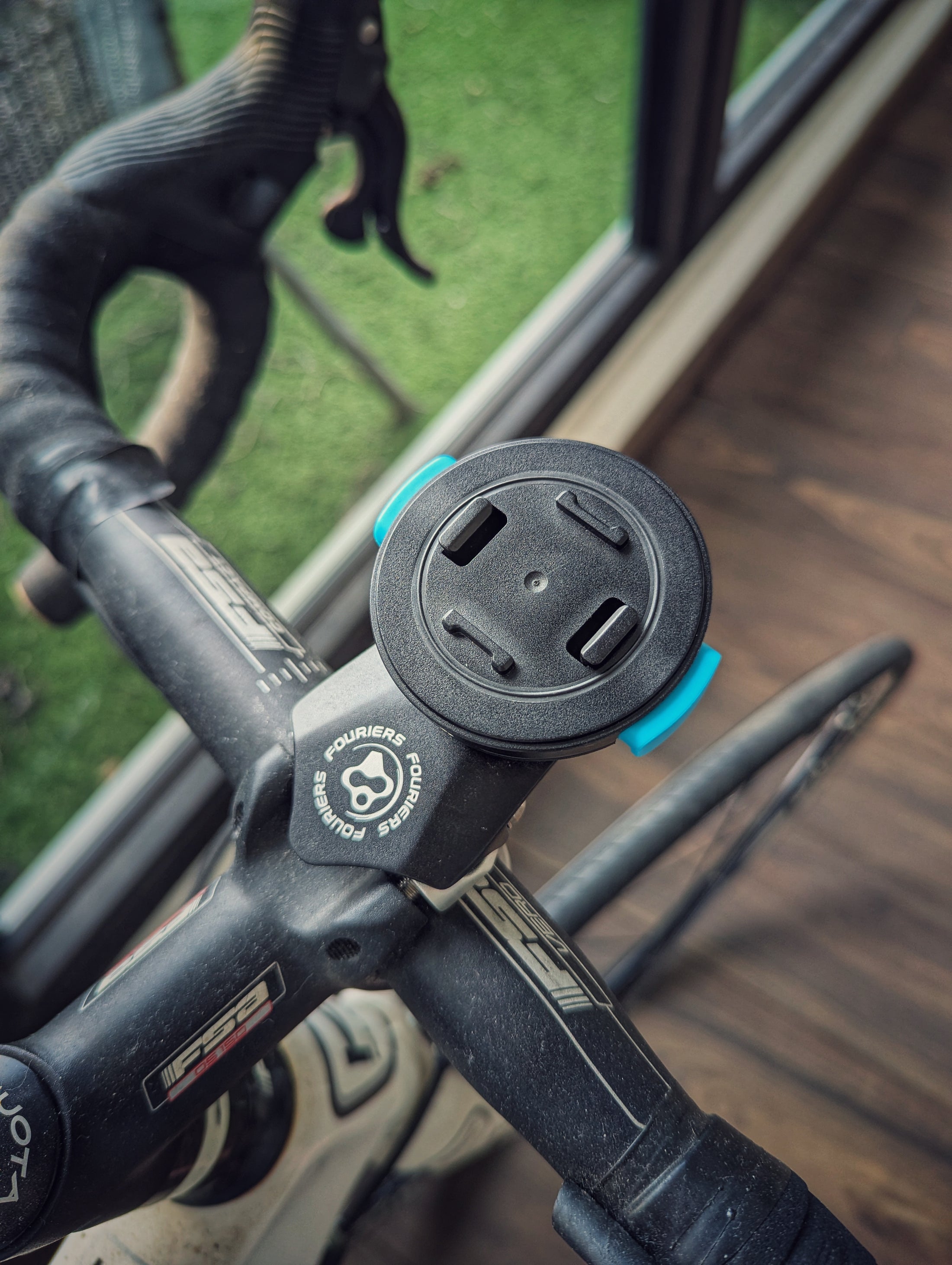 Garmin to Quad Lock / Peak Design / Mous Intralock adapter – OCH Parts